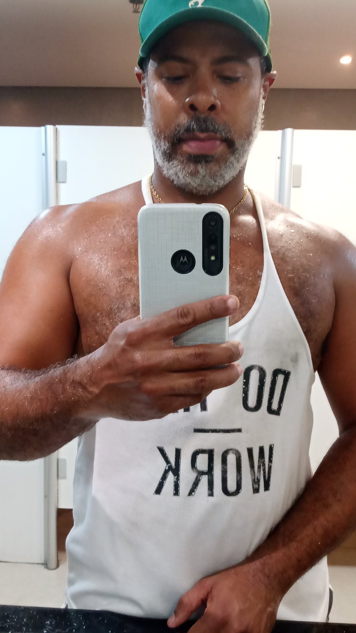 Marcus Carvalho #Lula2022/ #10K on Twitter: "De vez em quando, rola uma foto no banheiro da ...