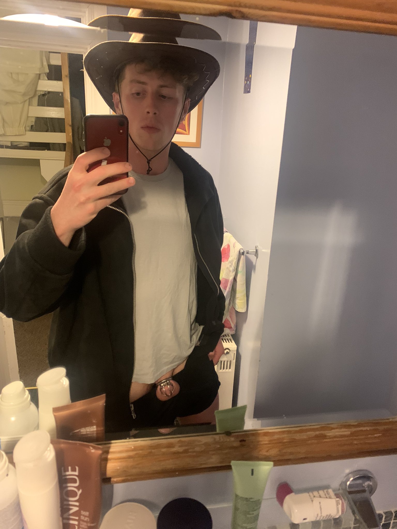 Joe Bourne xxx on Twitter: "Met a random older drunk dude who gave me this hat. Thoughts? https ...