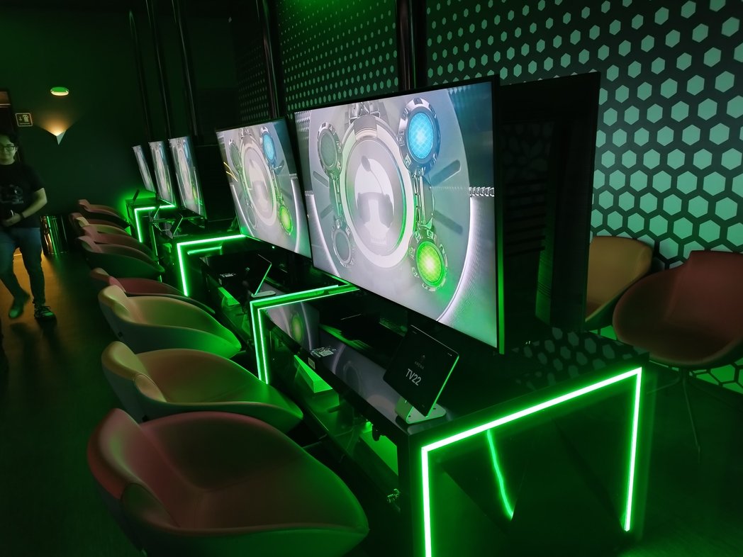 Xataka México on Twitter: "Hola, xatakeros. Ya andamos en Arena The Place to Game preparados ...