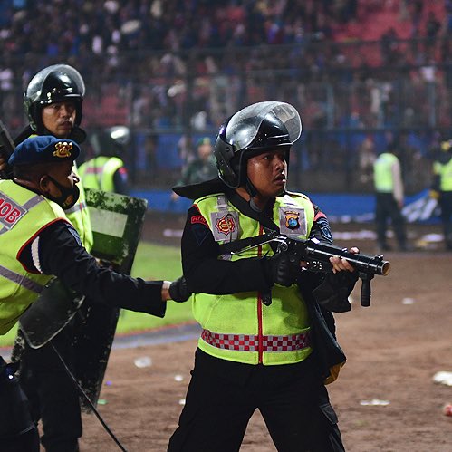 Malang Football Resistance on Twitter: "Sudah 40 hari lamanya dan masih gini aja. Kalah dengan ...