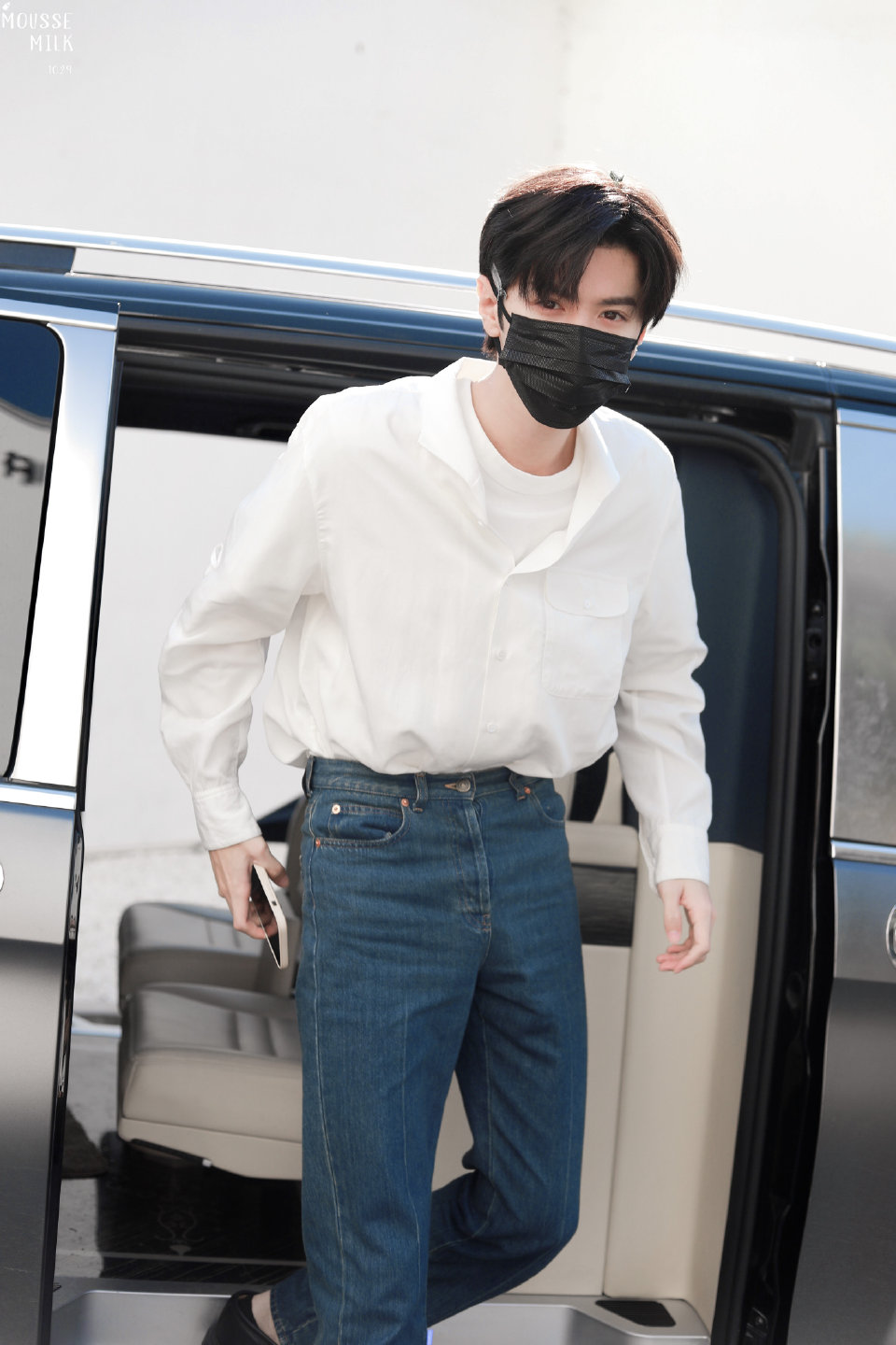 Chen Zhe Yuan Philippines on Twitter: "221109 Chen Zhe Yuan Fansite Update At work 📸 ...