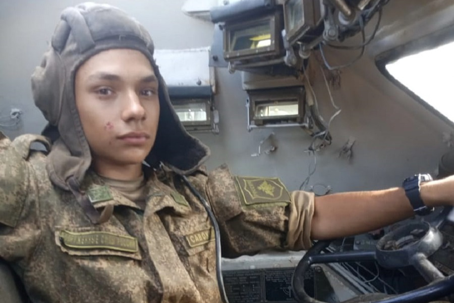 Necro Mancer on Twitter: "Екатеринбургский студент музучилища, аккордеонист Михаил Савохин 2004 ...