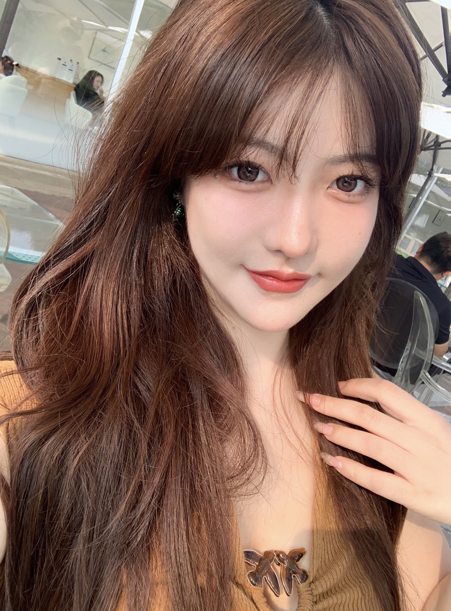 luckybb.eth on Twitter: "分享今日份的爆仓女孩 朋友刚刚问我：“bb多单还在吗？” 我就觉得不对劲了 看了一眼币安账户 不出所料～ 恭喜空军这帮吊毛们 bb的1wu+的 ...