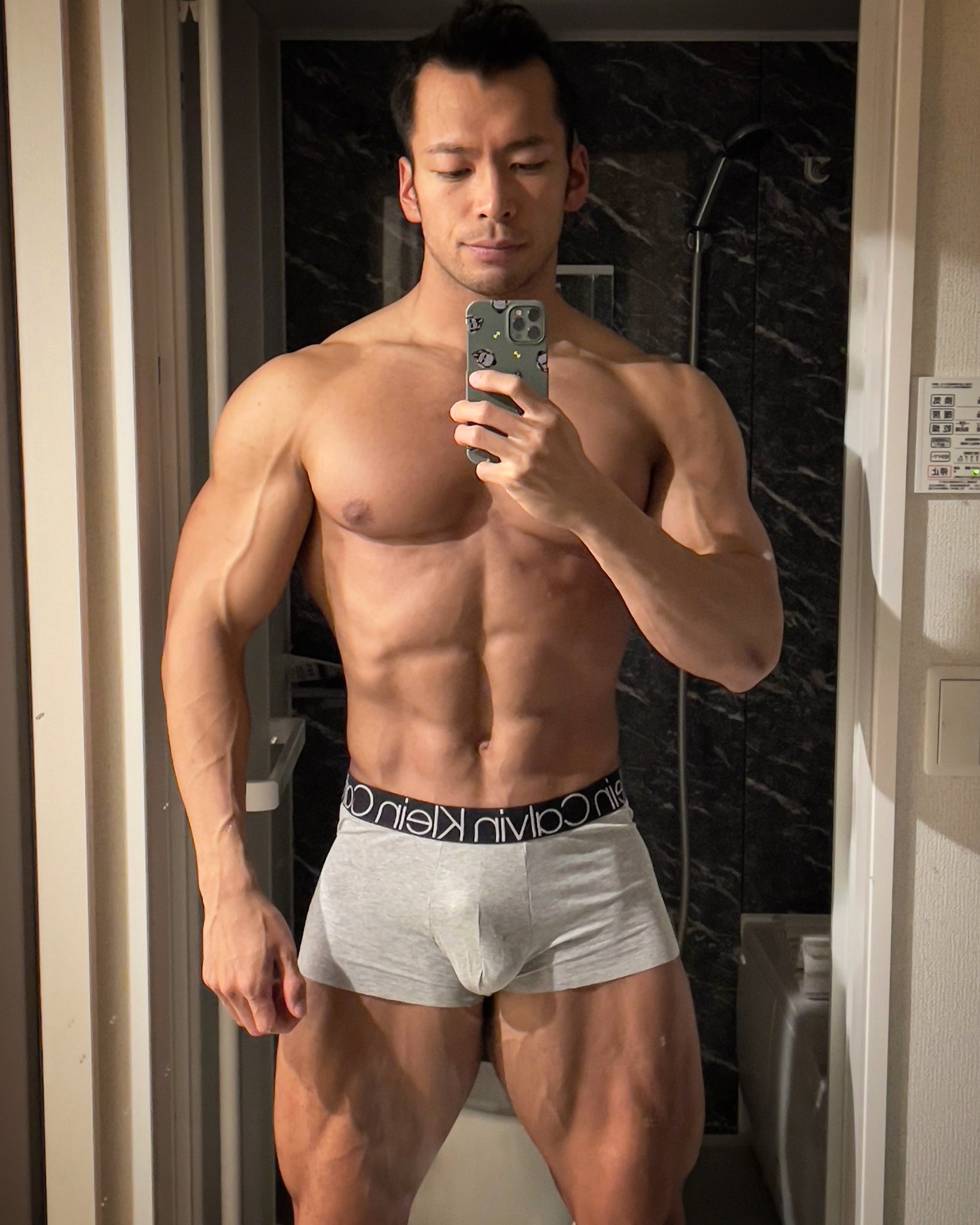 Taro Mano on Twitter: "Legs day https://t.co/r3kdF2zLbe" / Twitter
