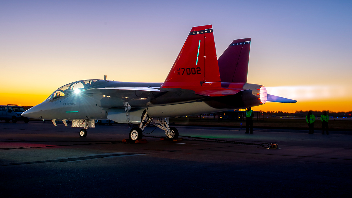 Boeing Defense on Twitter: "Red-hot Red Hawk! The T-7A #RedHawk just completed its first series ...