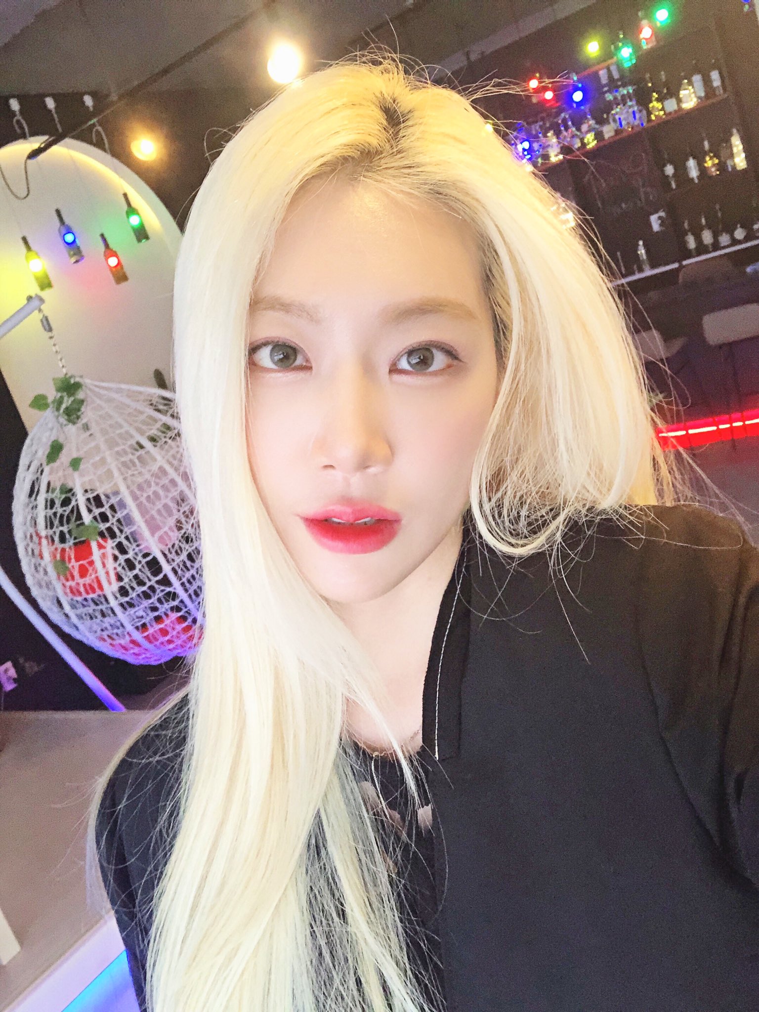 Girlgroups Brasil on Twitter: "Um pouco depois, a ex-membro do Blackswan, Youngheun, também fez ...