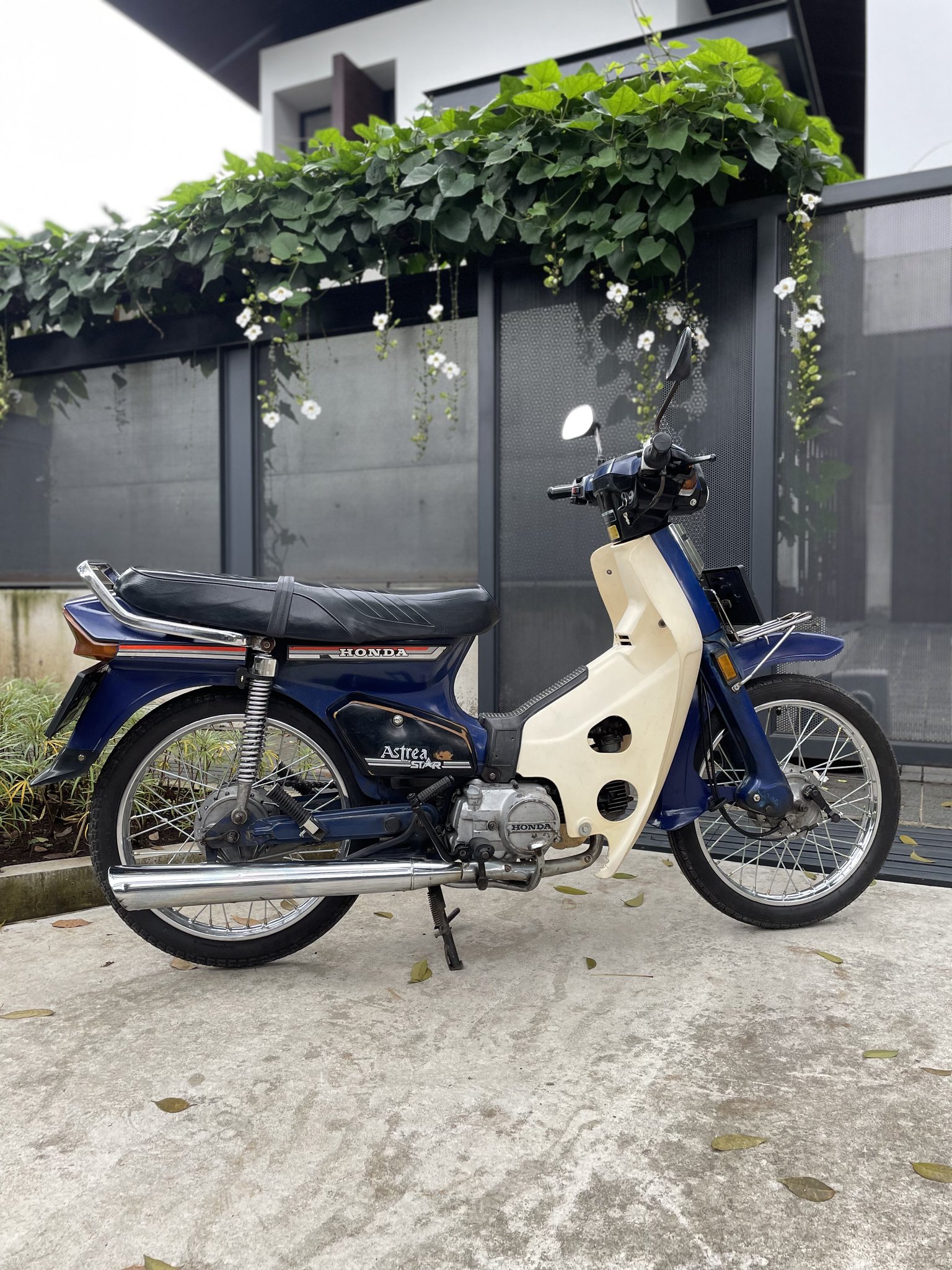 Motorcycle Enthusiast on Twitter: "⚡️FLASH SALE NOVEMBER⚡️ Astrea Star asli biru 5,7jt Pispot ...