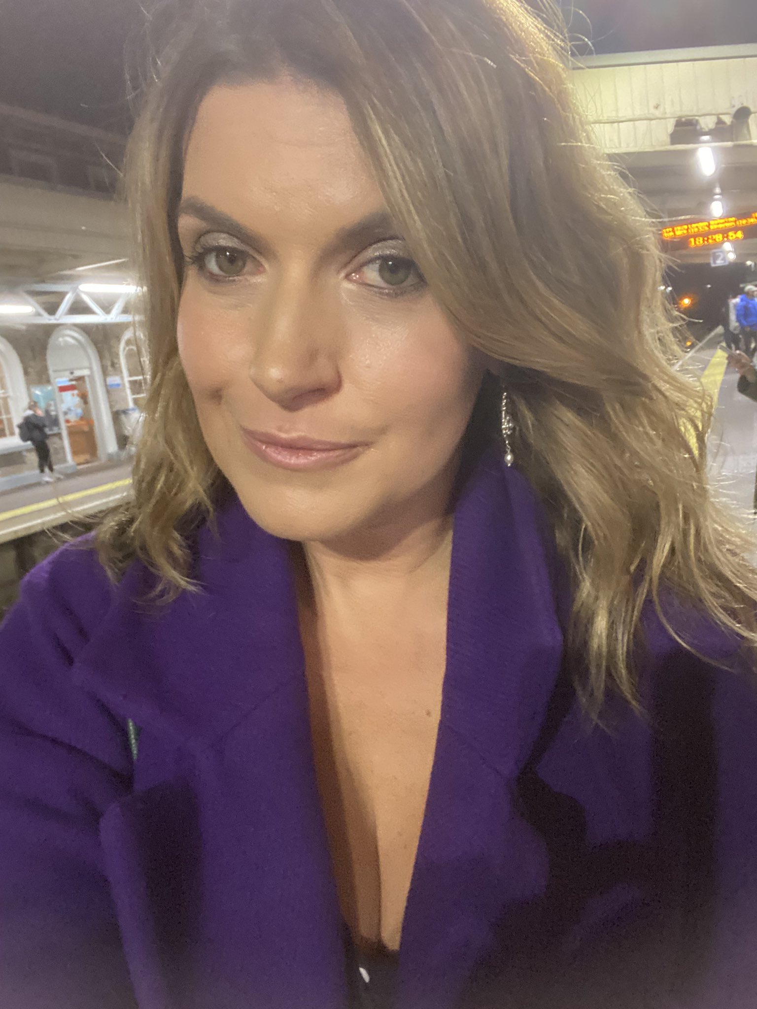 Georgia Mann on Twitter: "Back at the station. Again. In my purple coat. Again. Excited to be ...