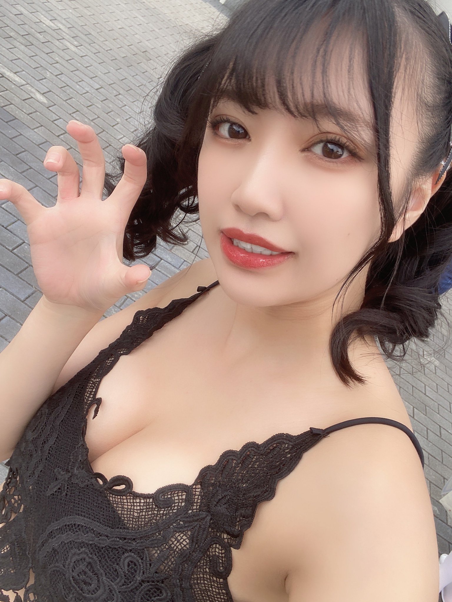 咲 菜月☪1stDVD9/28発売🫧 on Twitter: "おはなつ がお🖤 . #おはようグラビア #グラドル自画撮り部 #おはなつ #水着女子 #ツインテール https://t.co ...