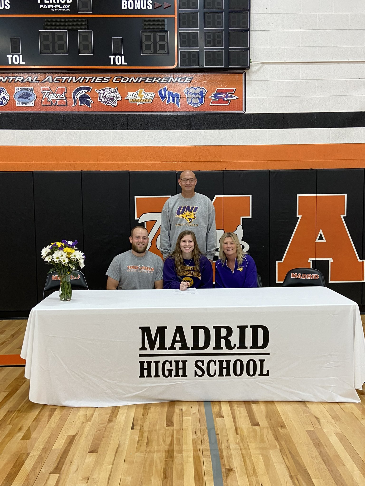 Madrid HS Girls Track and Field on Twitter: "Congratulations to our very own @ellasanti4 ...