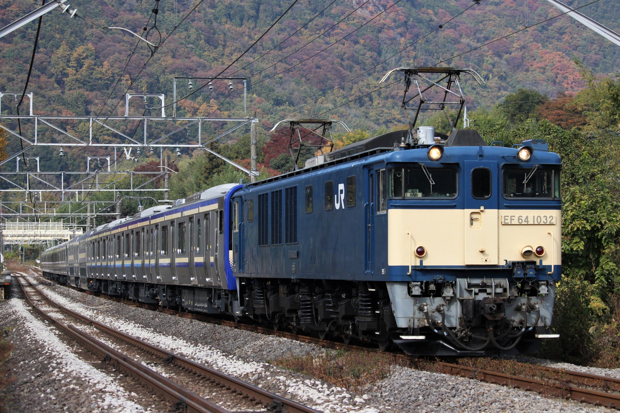 こうちゃん on Twitter: "2022/11/10 配9728レ EF64-1032[長岡]+横クラF-21 E235系横クラF-21編成新製配給 C57-180OM入場配給のついでに ...