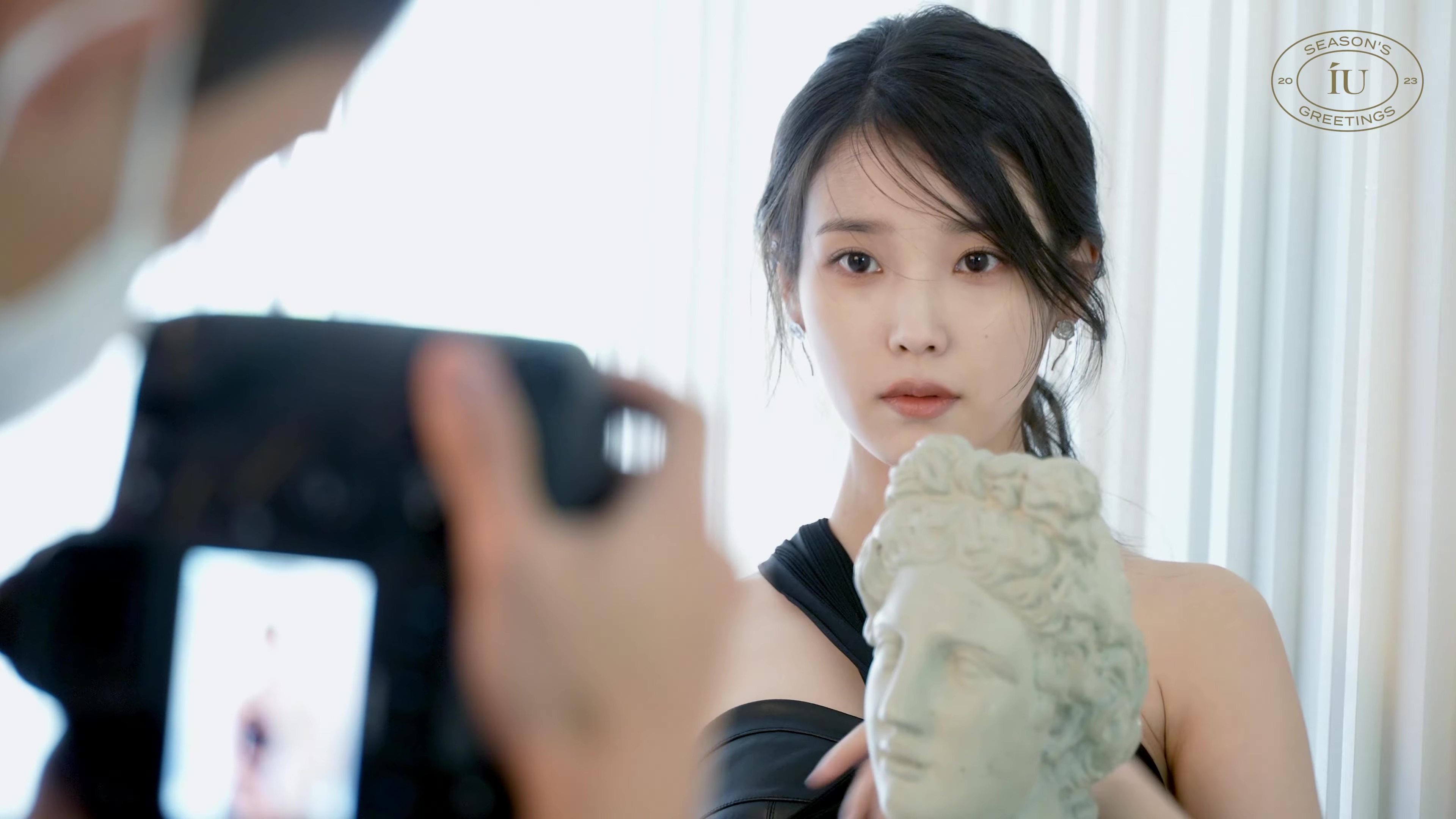 Coowoo on Twitter: "2023 IU Season’s Greetings Preview 3840X2160 54P https://t.co/EimNjE2JxD ...