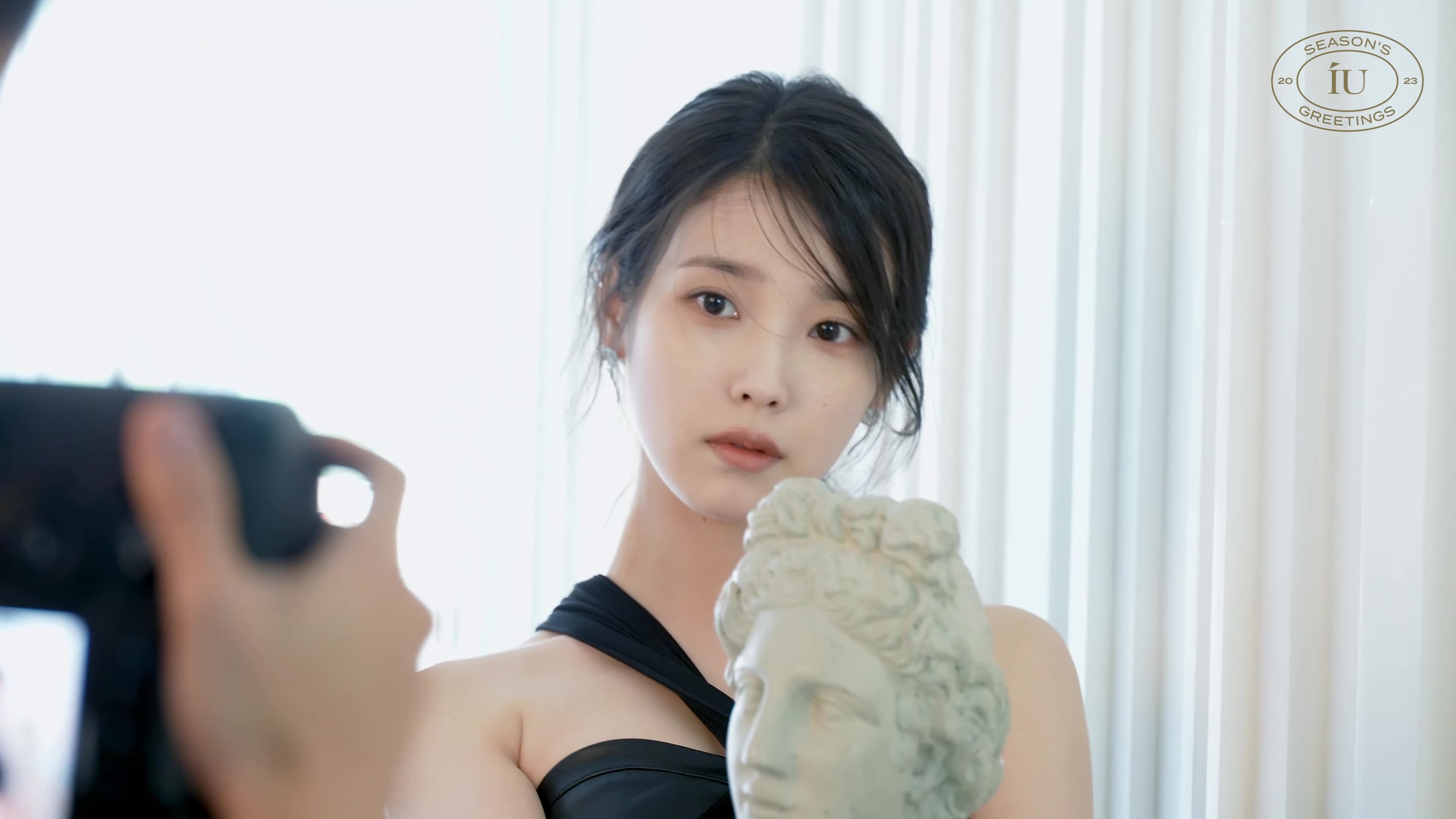 Coowoo on Twitter: "2023 IU Season’s Greetings Preview 3840X2160 54P https://t.co/EimNjE2JxD ...