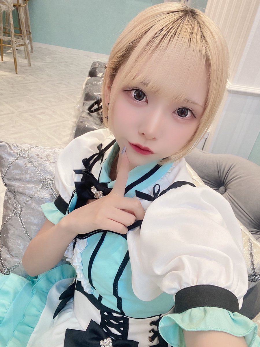 佐々木隆史 on Twitter: "RT @Crachu_coco: ゲスト出勤させていただきます🍾💗 かわいい制服また着れるの嬉しいな⸜(๑’ᵕ’๑)⸝ チェキも撮れるよ〜🪄"