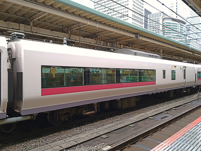 ピンク亭こいわ on Twitter: "昨日のサロE353のツイートが地味に伸びてて怖いw 懲りずに客席8列のグリーン車を並べてみる。設備じゃなくて端に寄せすぎねーぐらいのつもりだったけど ...