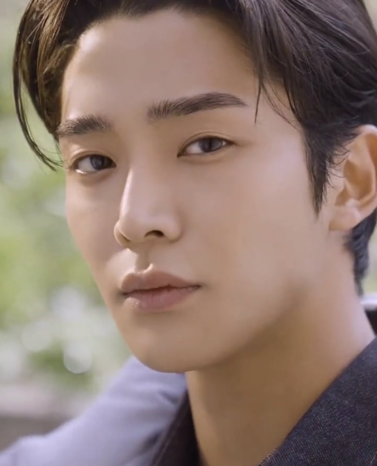 aloha🌈🐭💙 on Twitter: "カッコイイーー ️ 顔天才最高だね👏👏😍 #ロウン #로운 #ROWOON https://t.co/4zKibEKodV https://t.co ...