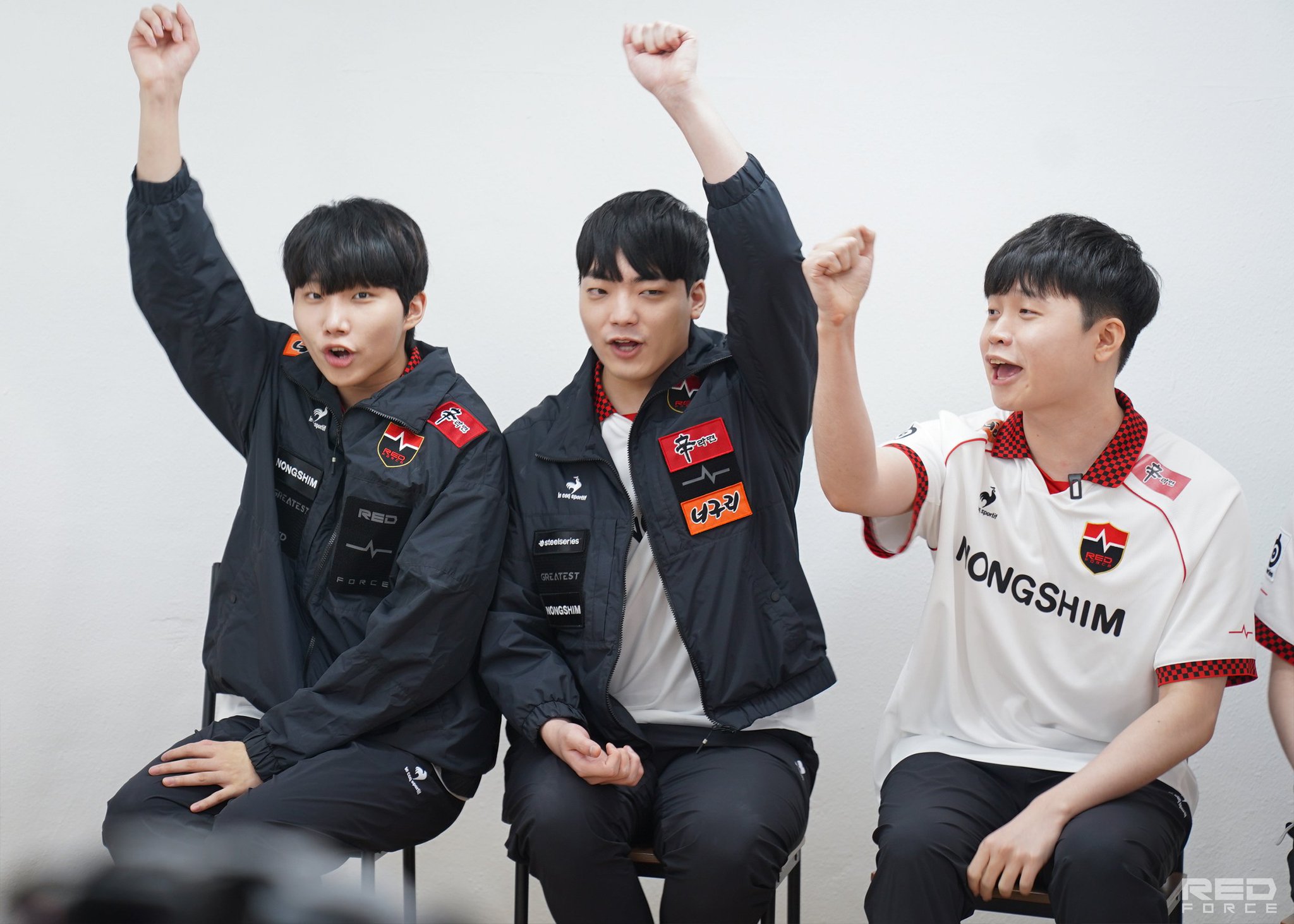 NS RedForce Global on Twitter: "[NS BEHIND PHOTOS] Eat into Nongshim Compilations_final.mp4 The ...