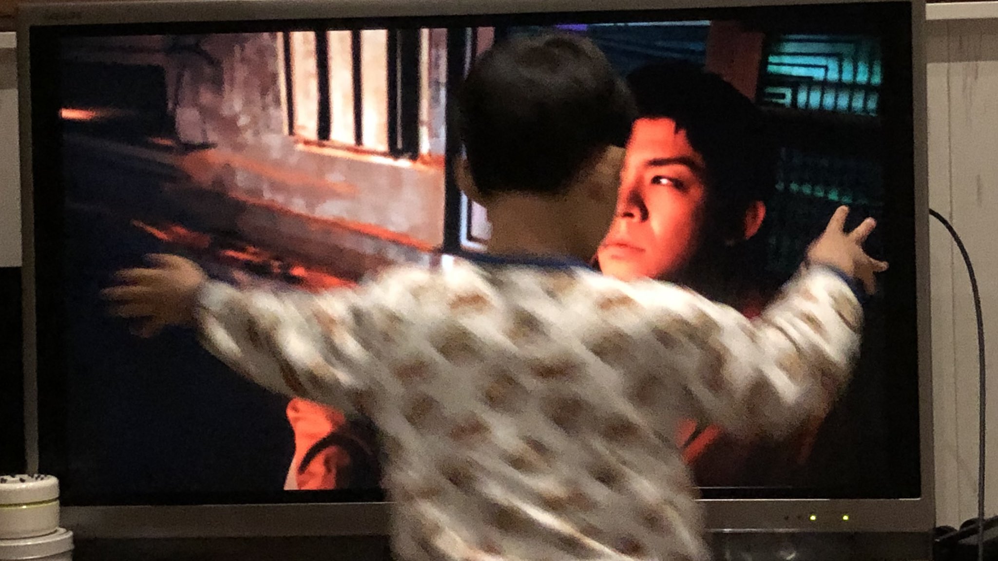 まめ仮 On Twitter 岸担息子5とツキヨミ岸くんソロアングル見てたらおもむろに立ち上がってテレビ抱きしめ始めた。 Gds0mbcys9