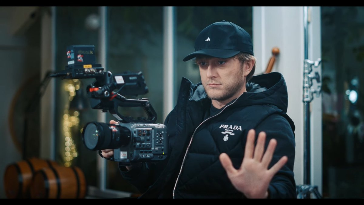 zedex 🐟 on Twitter: "Vald vraiment génie du marketing, juste le concept d'utiliser Bigflo pour ...