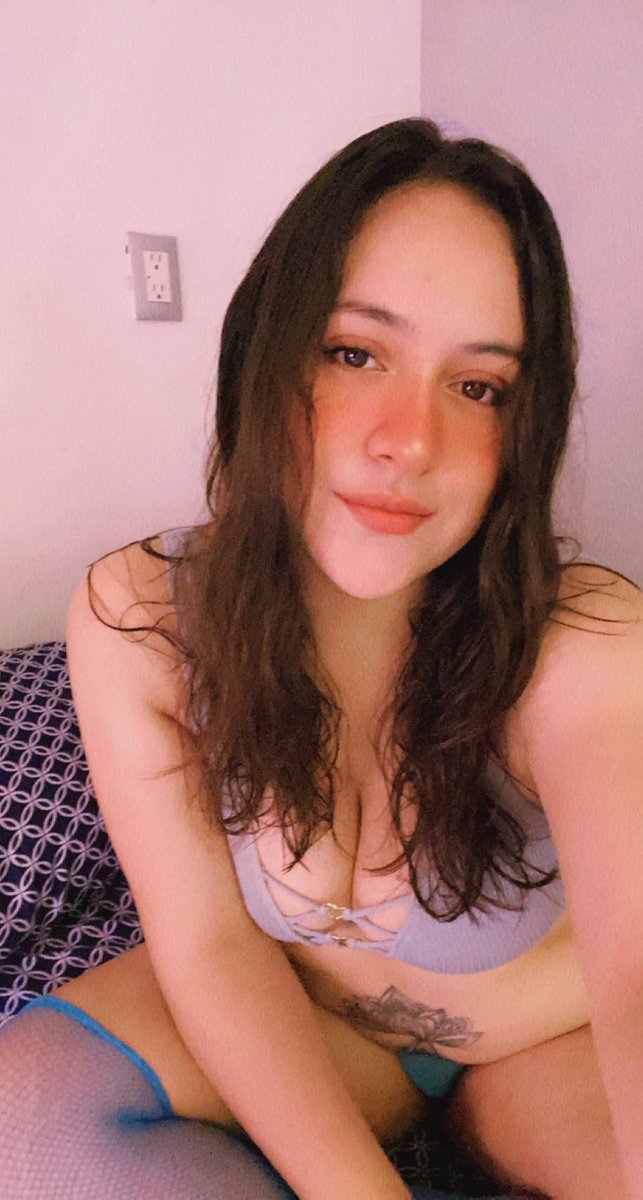 🌸A N G I E 🌸 on Twitter: "Ignoren mi lonja estaba mal sentada 😝"