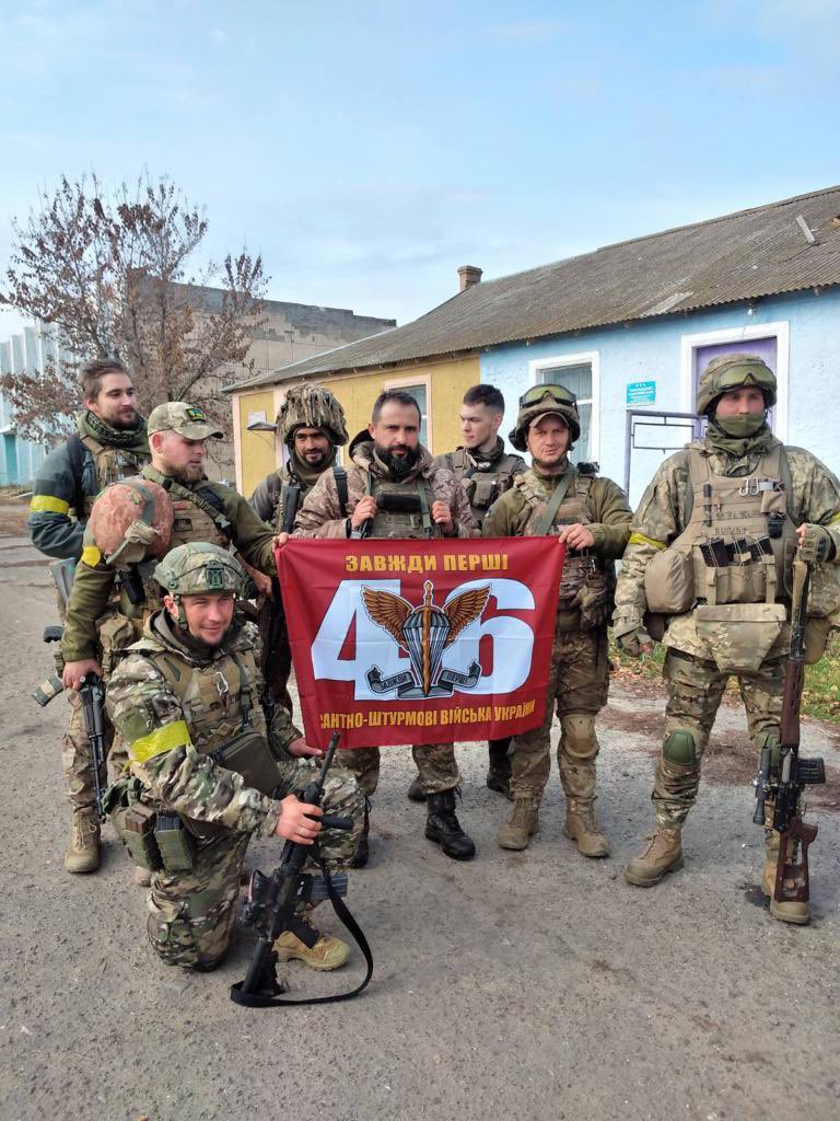 NOËL 🇪🇺 🇺🇦 on Twitter: "Fighters from the 46th brigade of the Airborne Forces liberated ...