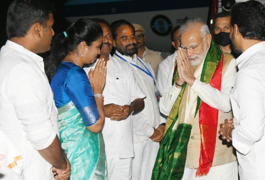 Rajini Vidadala on Twitter: "Welcomed Hon’ble Prime Minister @narendramodi Garu along with Hon ...