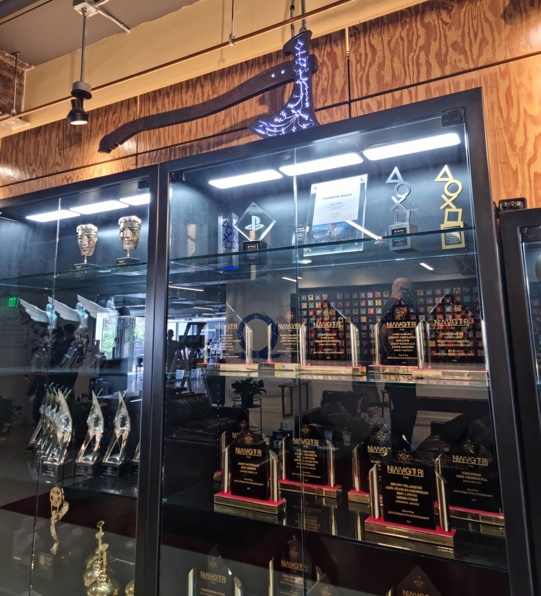 @Zuby_Tech on Twitter: "Sony Santa Monica Studio's Award Cabinet 🤯: They're Going Need A Whole ...