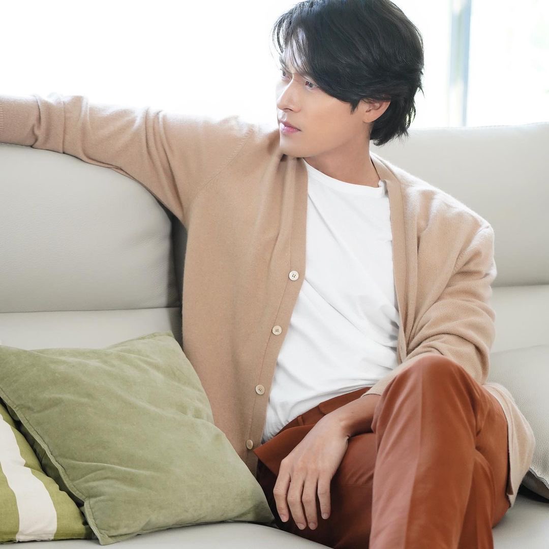 𝗦𝗜𝗚𝗥𝗜𝗦𝗪𝗜𝗟 𝗣𝗛 on Twitter: "Vast Making Update Hyun Bin x Jakomo #HyunBin #현빈 #玄彬 #ヒョンビン"