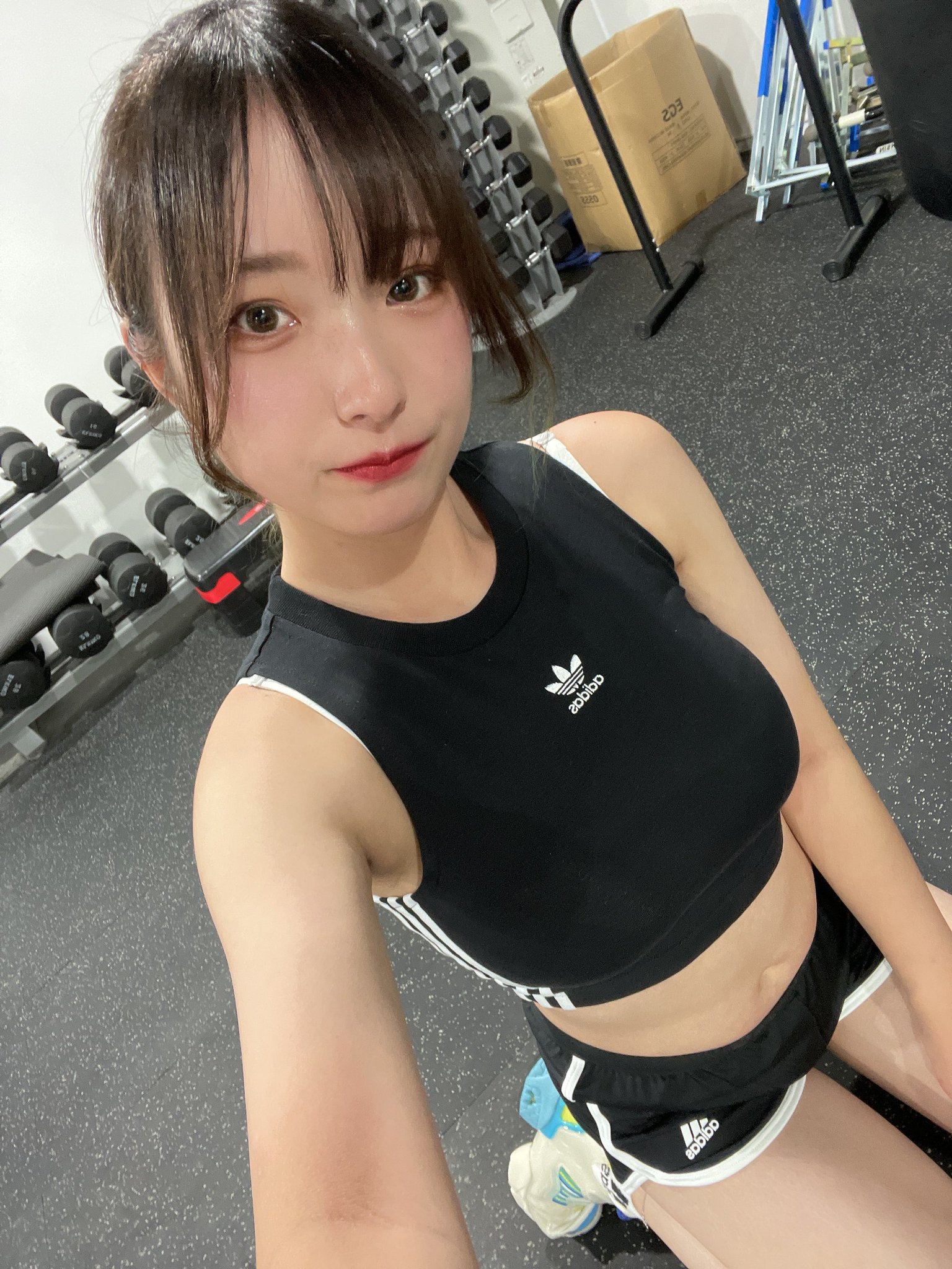 紫月なな💜🌙1stDVD発売中！ on Twitter: "内緒だよ…？なんちゃって😛 https://t.co/JCtjRhxUWz" / Twitter