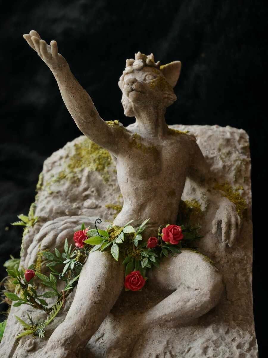 Flup ⪡ on Twitter: "Just received this wonderful sculpture from @rivalmit and I couldn't be ...