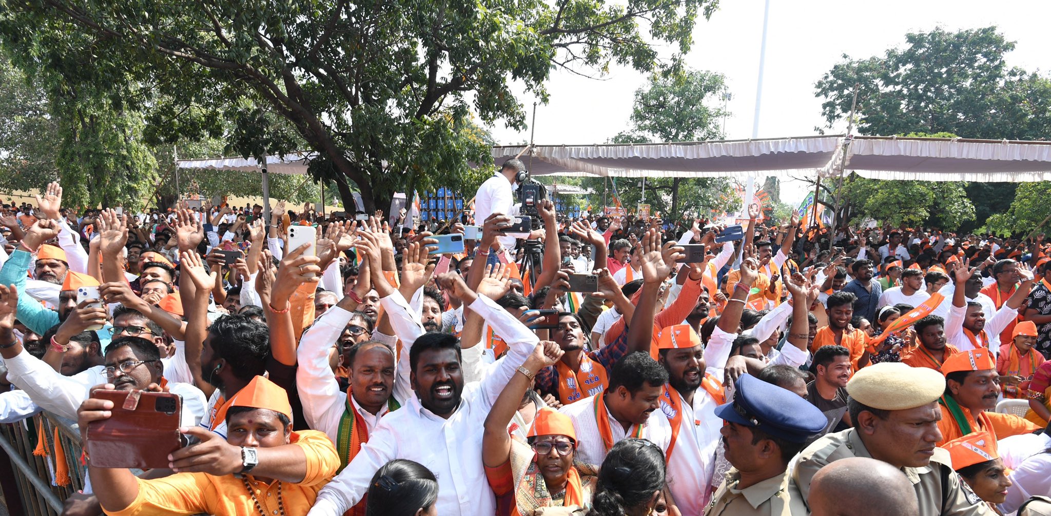 Narendra Modi on Twitter: "Addressed energetic BJP Karyakartas in Hyderabad. I laud every ...