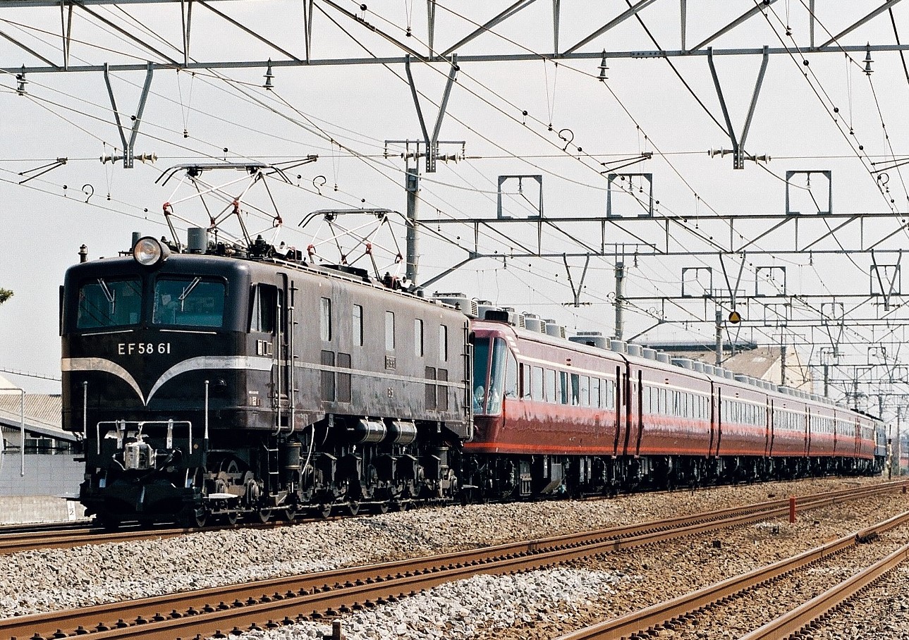 I_works on Twitter: "EF58 61+サロンエクスプレス東京+PF 東海道貨物線 平塚～茅ヶ崎 https://t.co/TkPMlpHrxZ" / Twitter