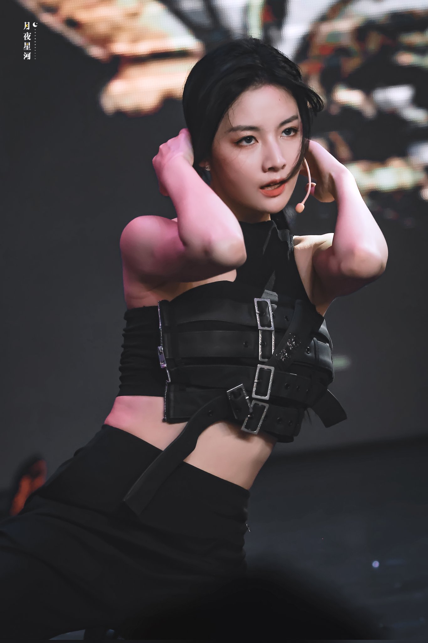 zhao yue pics on Twitter: "📷 221112 🌙 ZhaoYue at the 7SENSES《Crazy For You》Tour in Chengdu ©月夜星河 ...