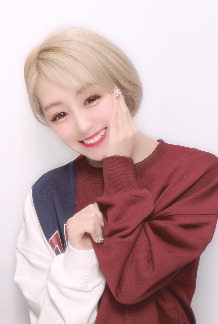 LISA(ambitious) on Twitter: "みんなtiktokライブかいw 火曜日いっぱい配信するね〜〜〜 by天才リサ (いつだか(4ヶ月以内)最新のプリクラ撮って、顔違いすぎ ...