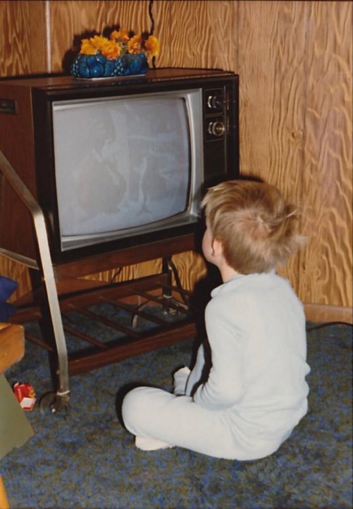 Super 70s Sports on Twitter: "This kid is now blind because he sat too close to the TV ...