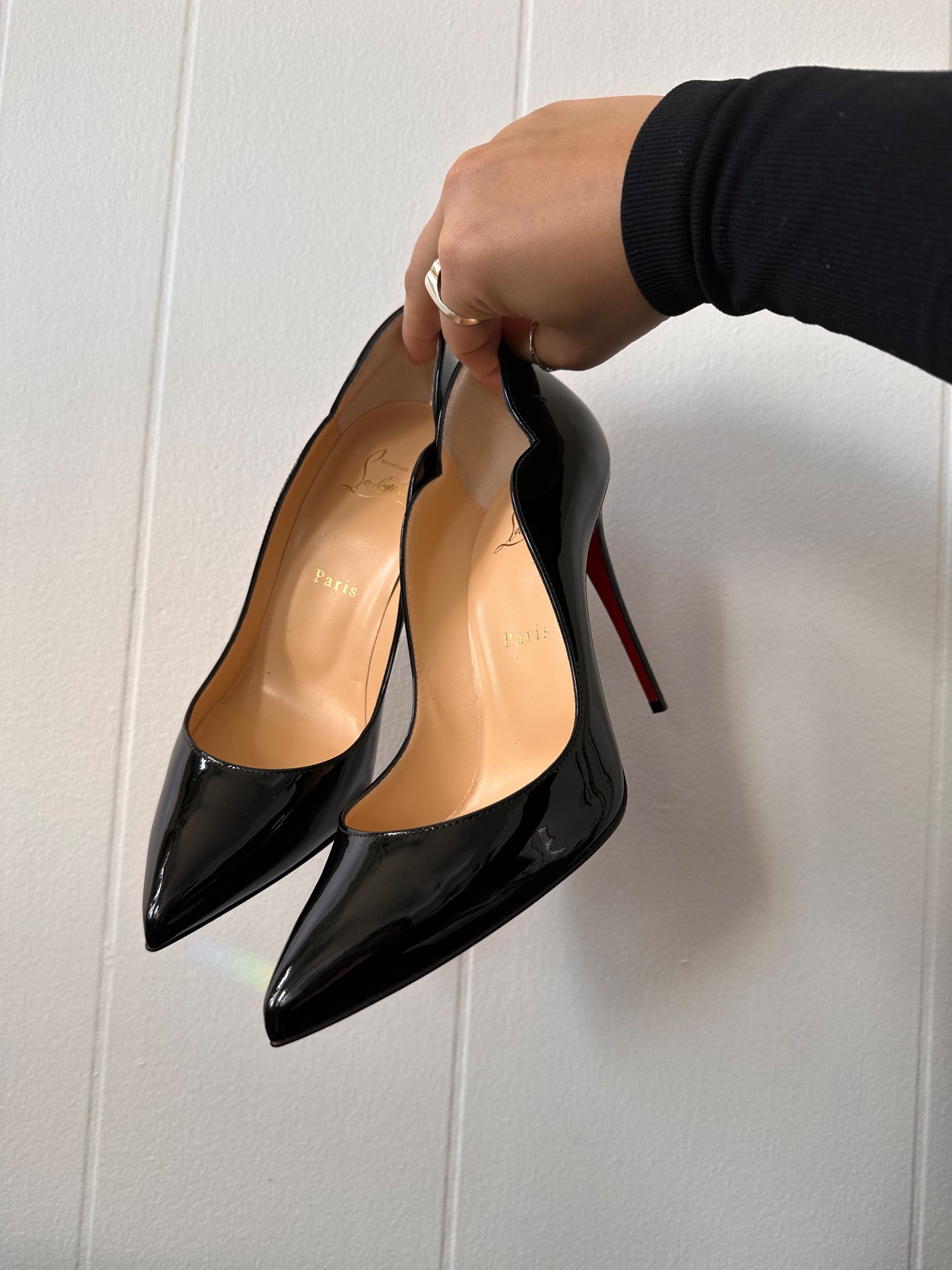 Serve Sunmi (SF 1/9-1/14) on Twitter: "Thank you SubH for the Louboutin heels! Happy feet, happy ...