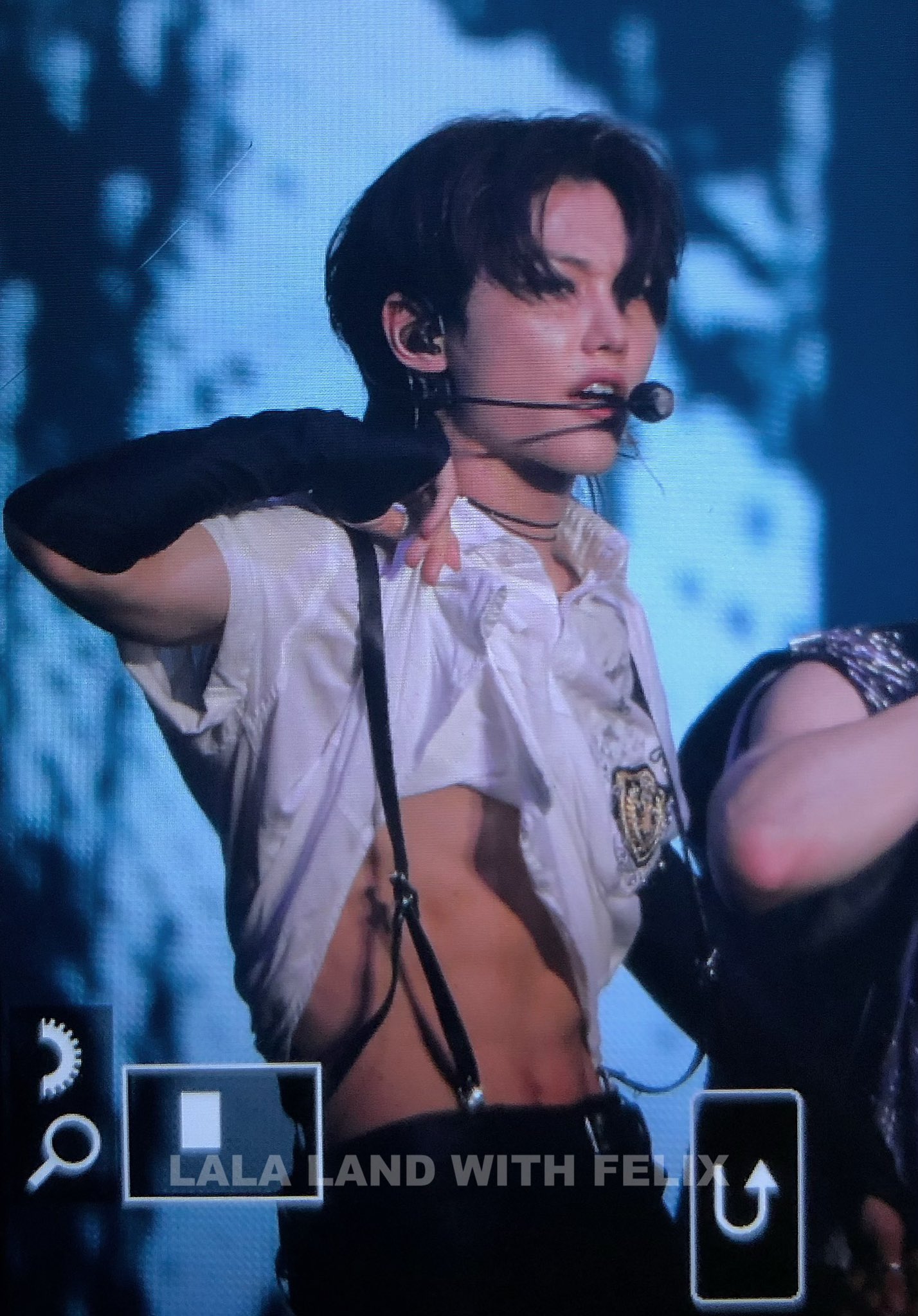 la³nd on Twitter: "221112 Jakarta #MANIACinJKT #StrayKids #스트레이키즈 #필릭스 #Felix https://t.co ...