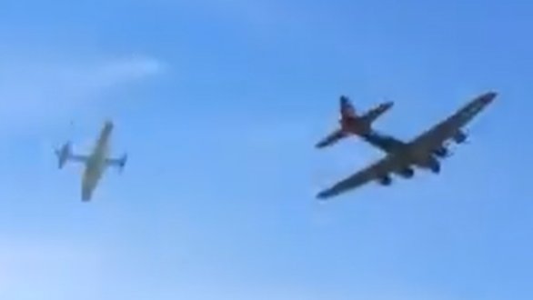 JSF on Twitter: "B-17と、どうもP-51ではなくP-63らしい・・・ https://t.co/xn9wY6yxQ1" / Twitter