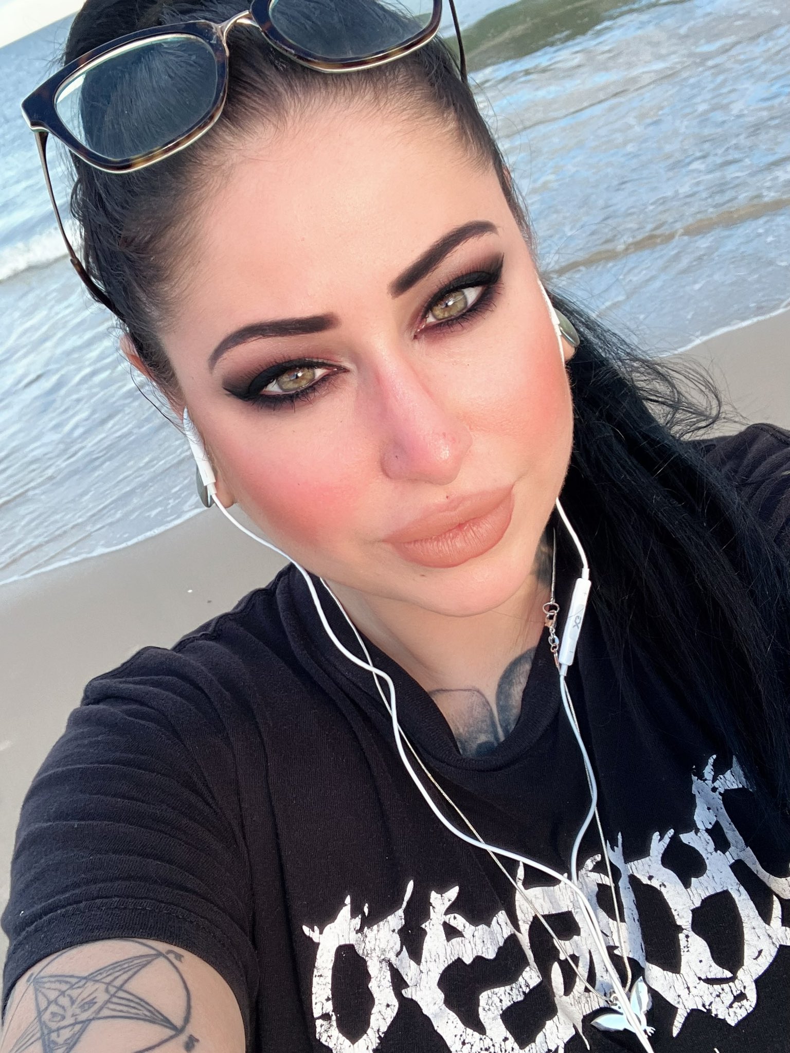 Ophelia Rain On Twitter 35 Days Sober Back In Va Bech For A Couple