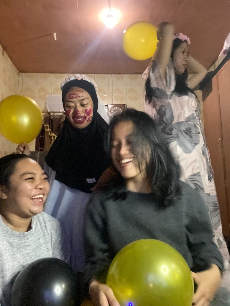 Manusyaa on Twitter: "Bakal jarang kumpul ampe malem lagi bakal jarang ngerayain hari hari ...