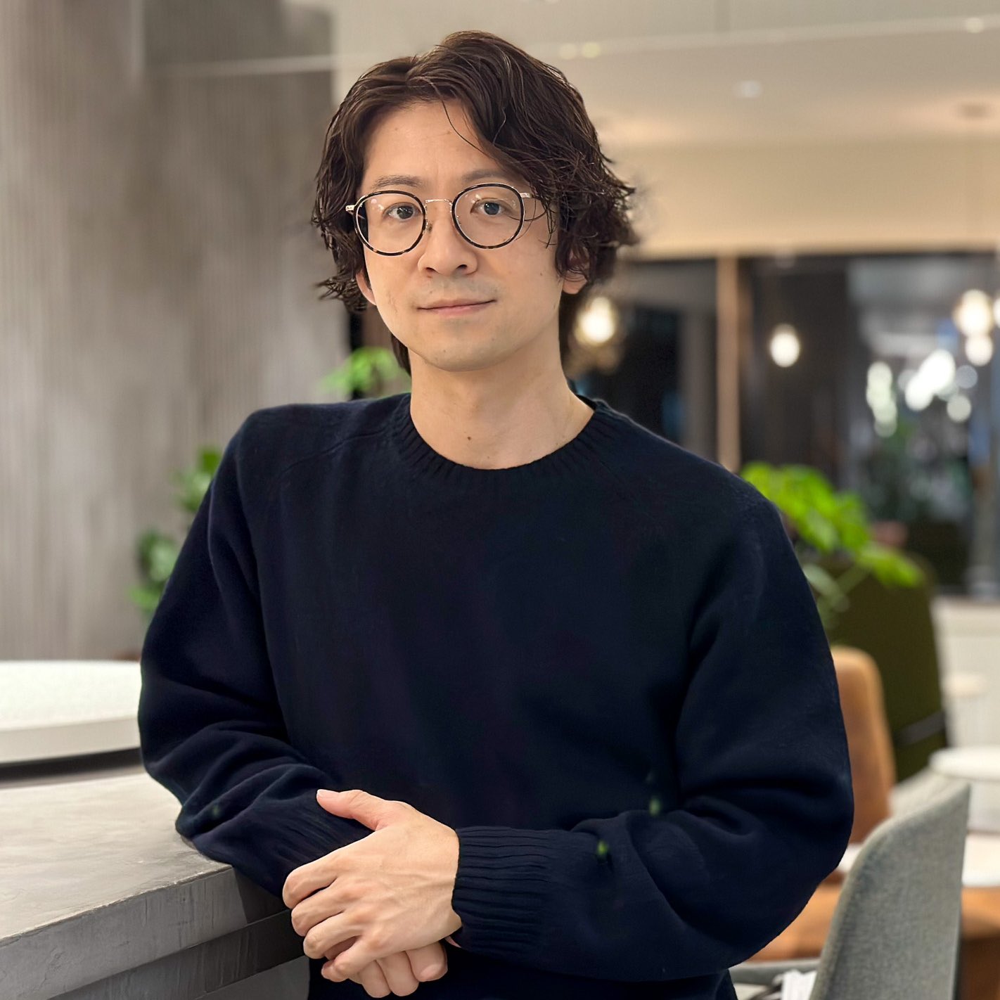 伊藤真之＠ファンブックとABLab on Twitter: "Webサイトに載せる新しいプロフィール写真、どっちが良いか迷い中。 どっちが良いと思う？ https://t.co ...