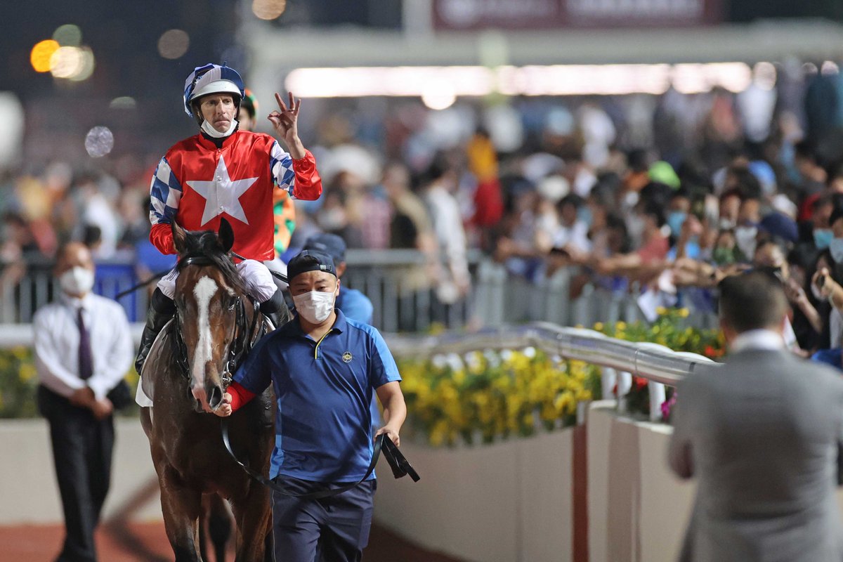 Hong Kong Hughie's back in business! 👌 HKJC Racing @hkjc_racing