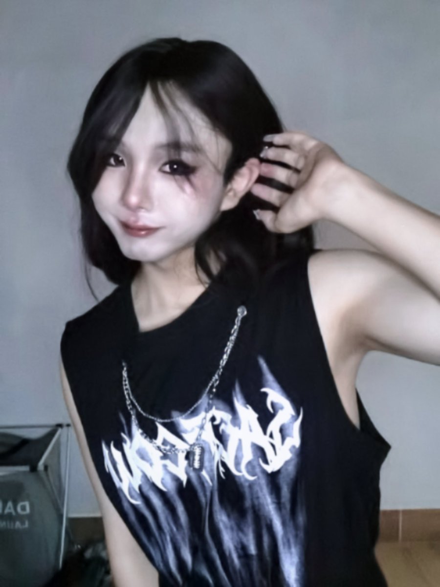 这个AI它是懂我的hhhh 图三是二维码，分享可以赚积分我就发出来了（我玩了一天hhhhh） Vivily大笨蛋 @vivilydabendan