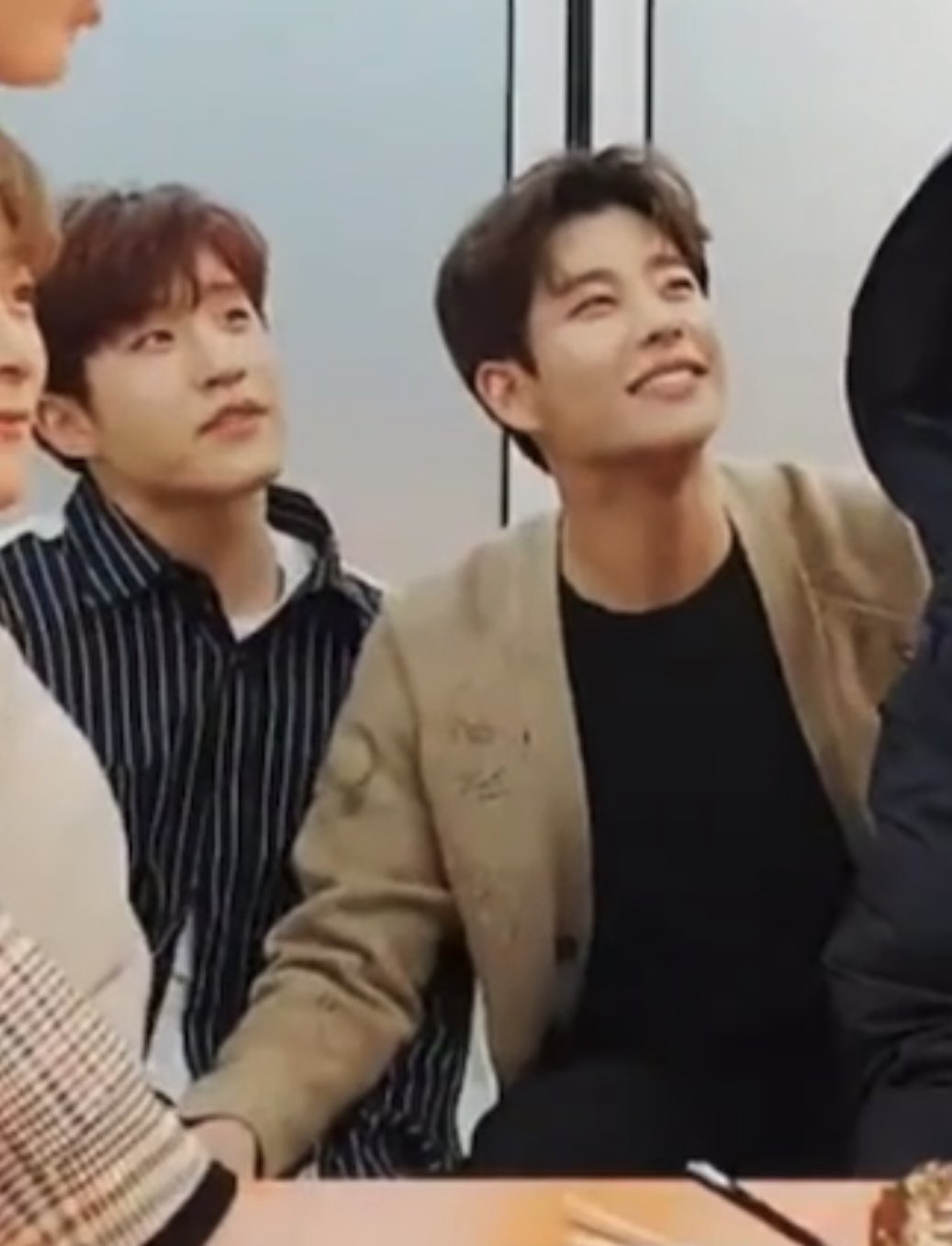 cai / CHECK PINNED 📌 on Twitter: "uhhh myungjin holding hands??? #진제이 https://t.co/njbVPpAAYP ...