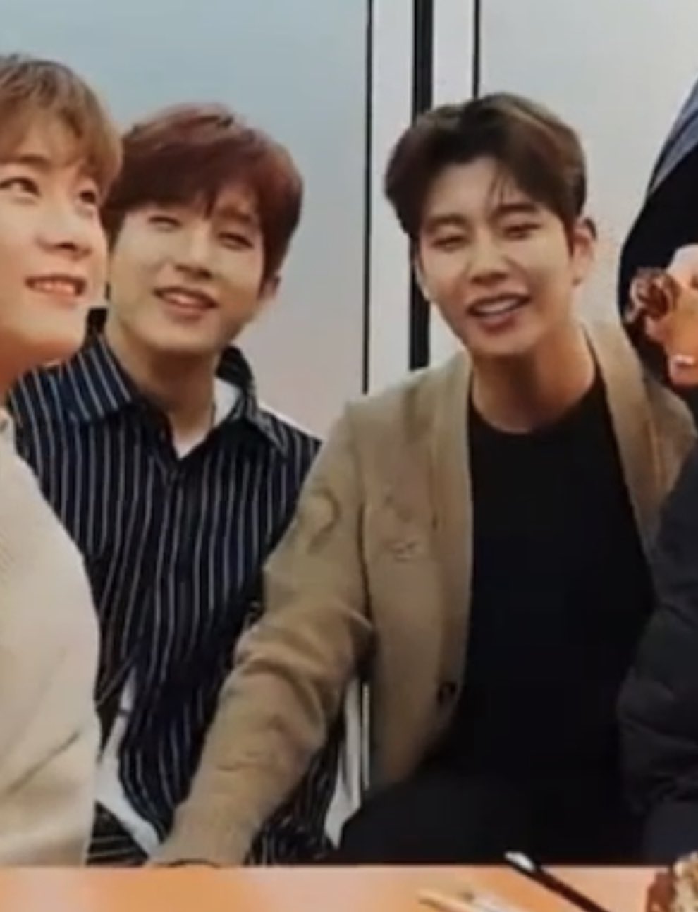 cai / CHECK PINNED 📌 on Twitter: "uhhh myungjin holding hands??? #진제이 https://t.co/njbVPpAAYP ...