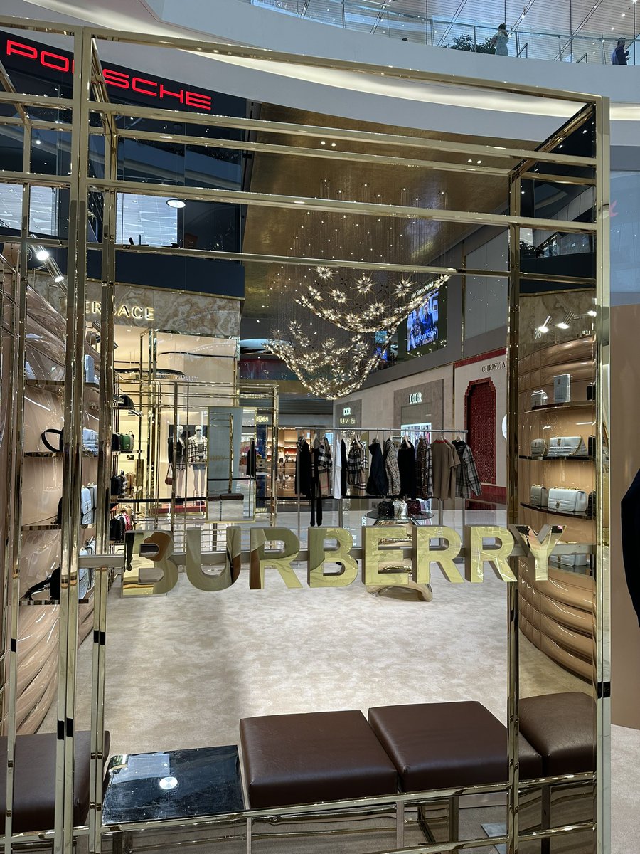 Tazza ️☮️ᥫᩣ🌞🎵 ️ On Twitter Rt Paokiat Bright X Burberry กระเป๋า