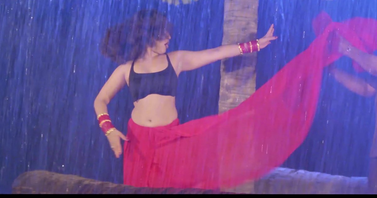 corneo 🤤 on Twitter: "RT @Starleth3re_: Budget padmanabhan 4K song on TELE Mumtaj 🔥spicy Sunday ...