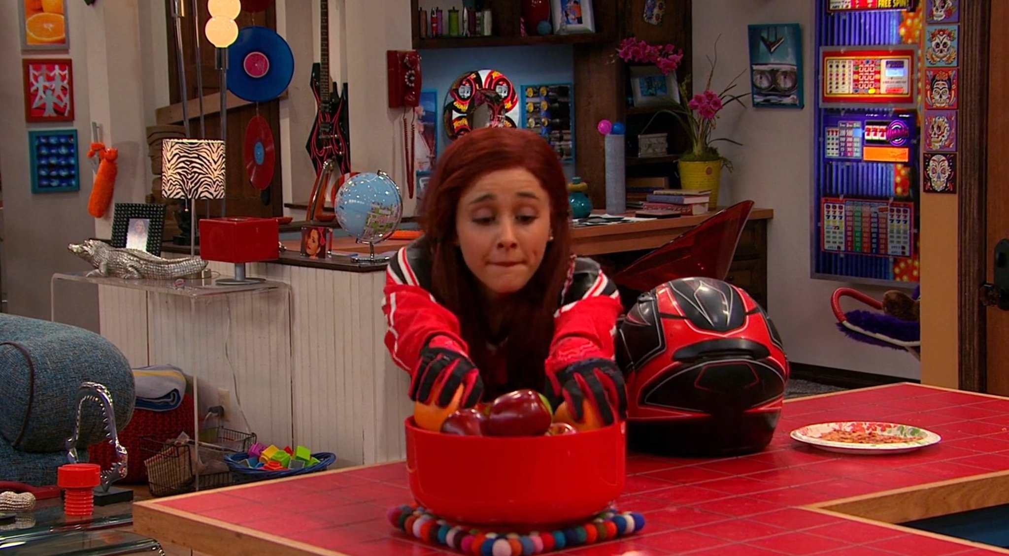 Sam And Cat Kitchen