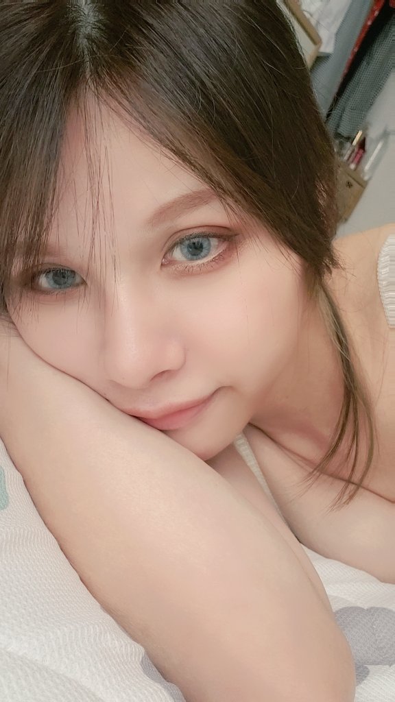 うつけ 170cmの女🇯🇵 on Twitter: "眠い。 いいねくれないとフォロー外しちゃうゾ https://t.co/tcXT4t3Tqt" / Twitter