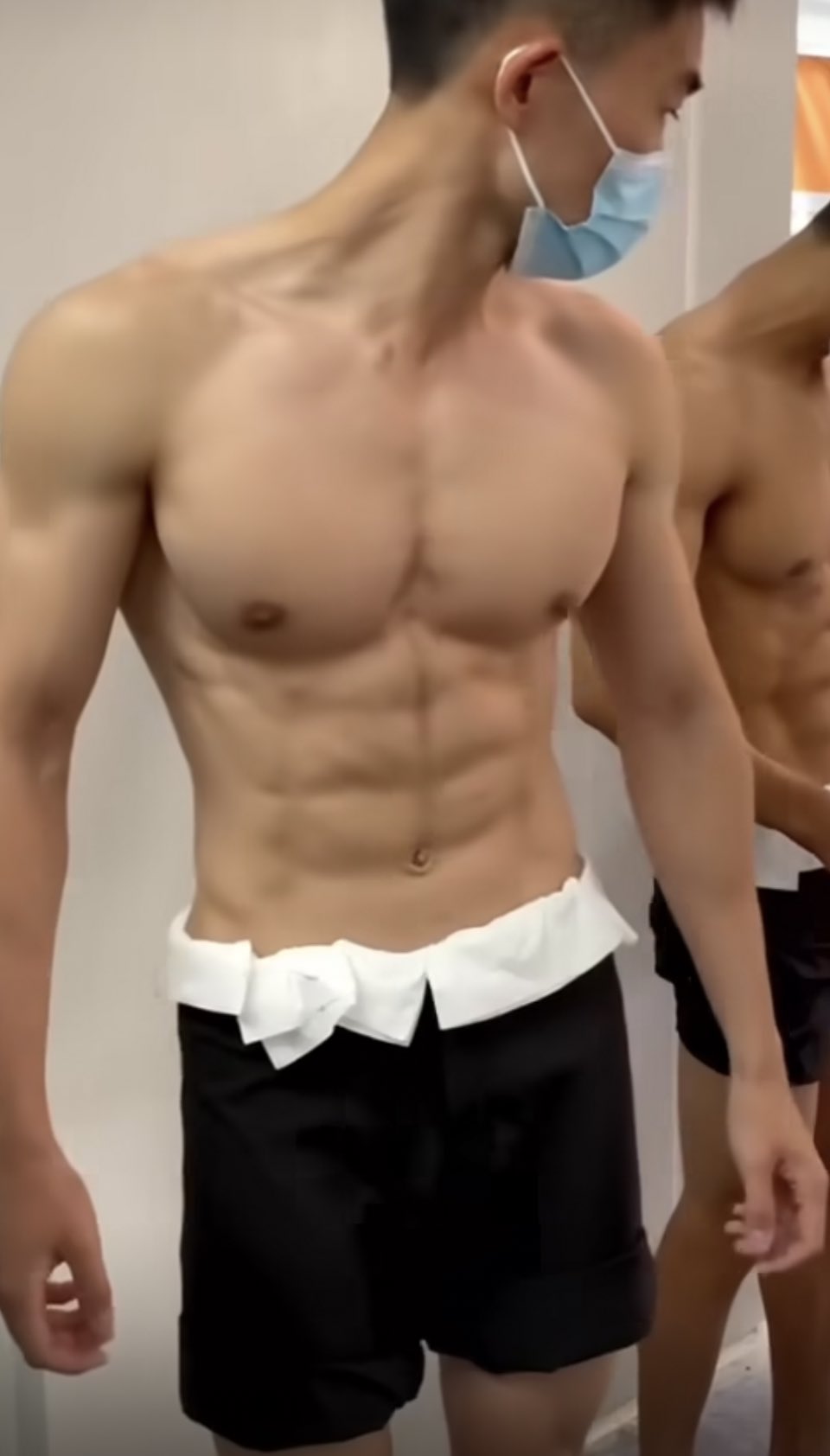 Caleb on Twitter: "Anybody with this kind of body wanna get edged? 😂 https://t.co/iSGhdDuYQX ...